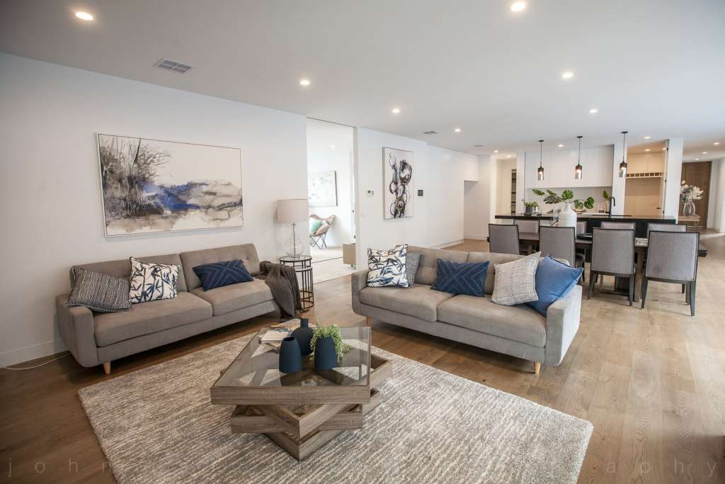 Design Vision Corp | Single Storey Home with Swimming Pool